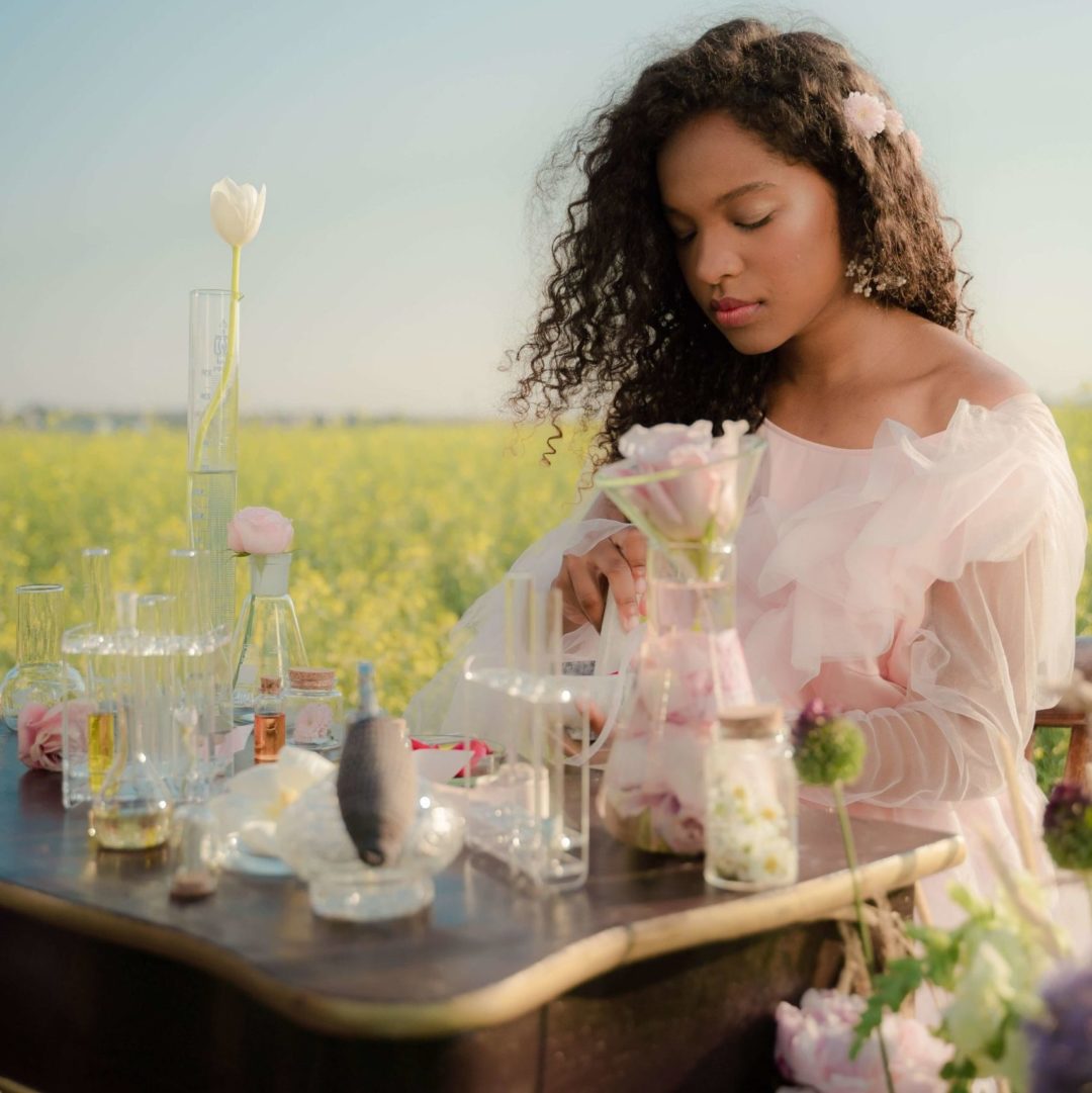 Pyramide Olfactive définition : Notes de Tête, Cœur et Fond